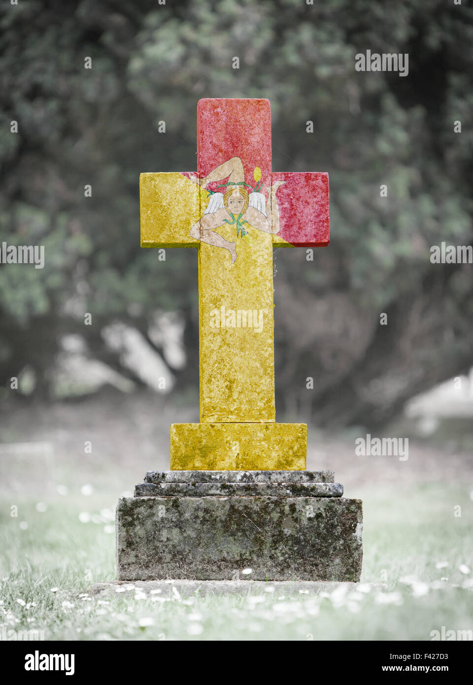 Gravestone in italy hi-res stock photography and images - Alamy