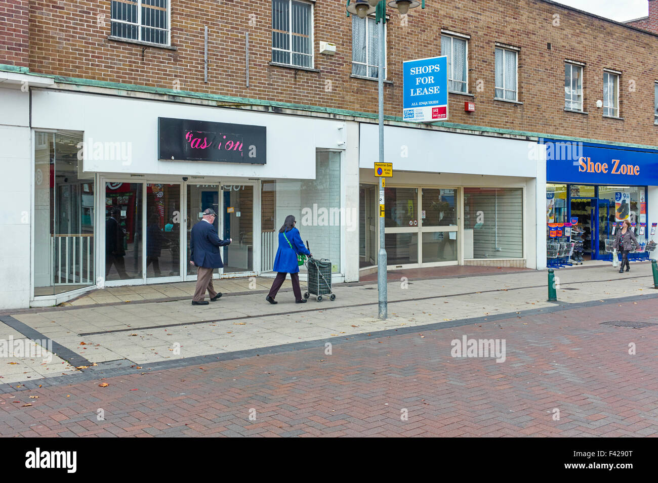 Empty shops in 60s part of Crewe town Stock Photo - Alamy