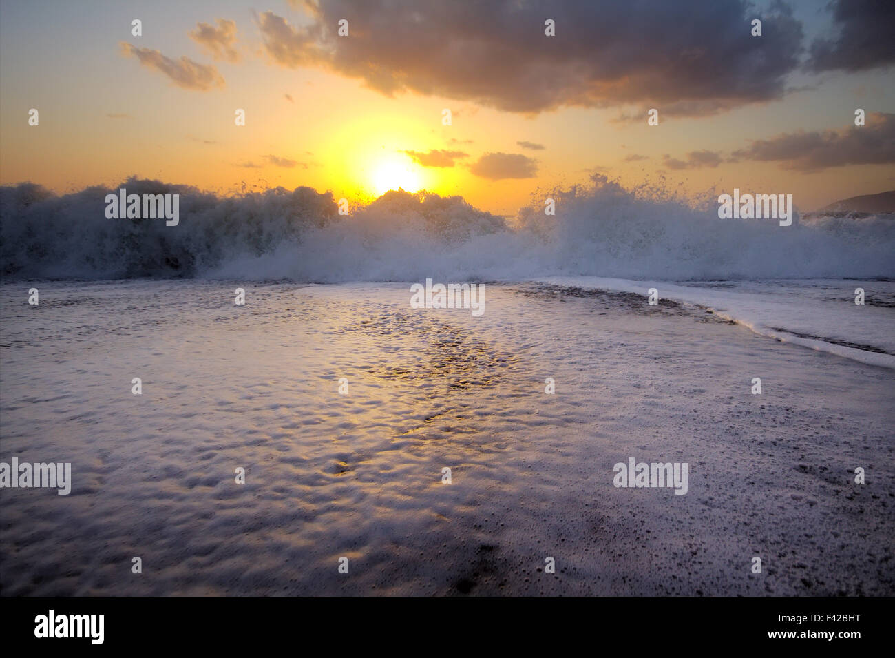 Mediterranean sea sunse hi-res stock photography and images - Alamy