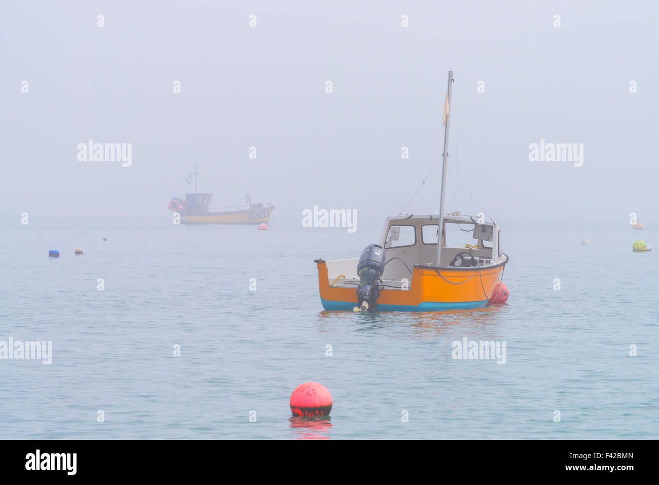 Smooth boat ride hi-res stock photography and images - Alamy