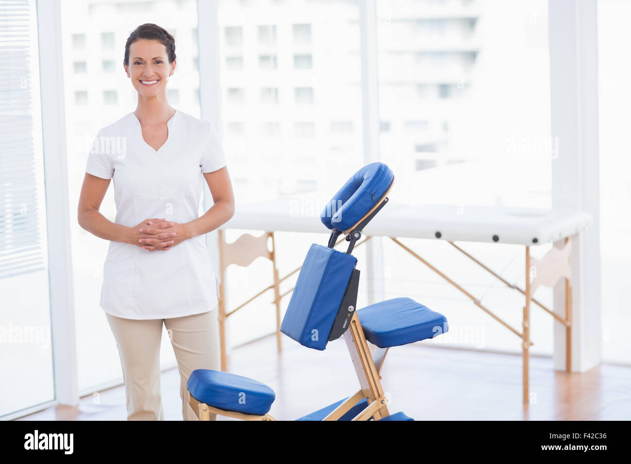 Therapist smiling hi-res stock photography and images - Alamy