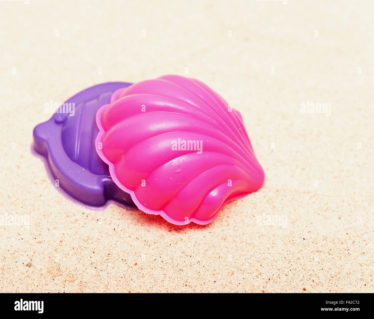 Red plastic bucket of toys hi-res stock photography and images - Alamy