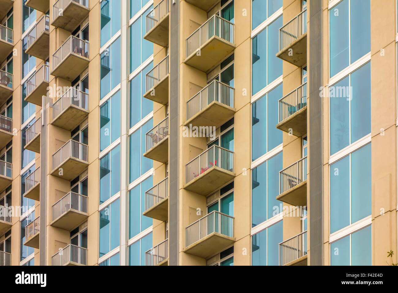 Balconies on apartment building hi-res stock photography and images - Alamy