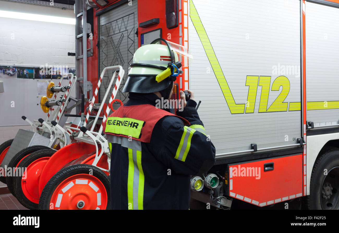 Firefighter at briefing Stock Photo - Alamy