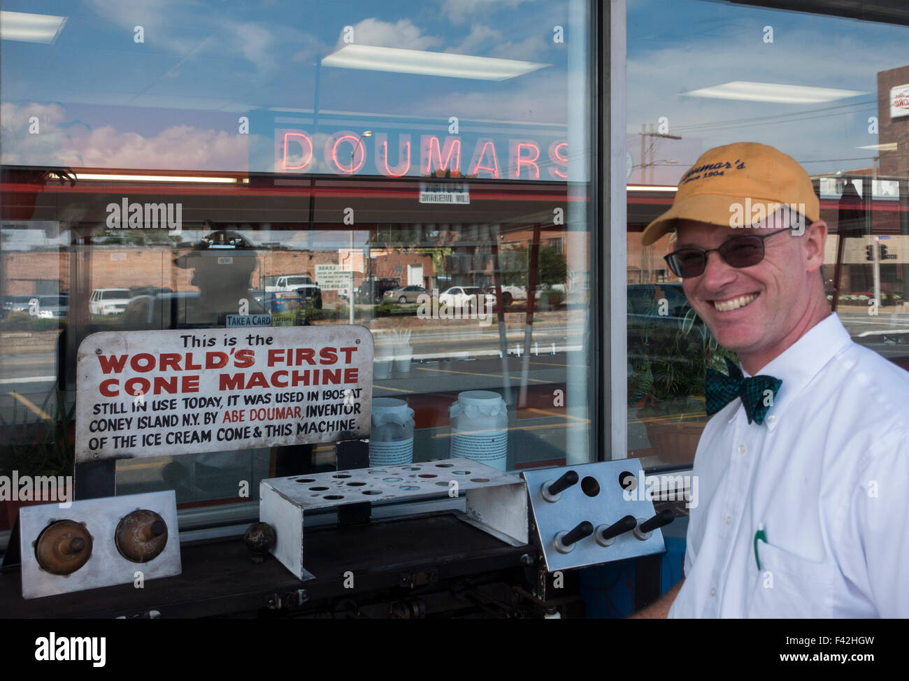 Doumar's worlds first ice cream cone machine VA Stock Photo - Alamy
