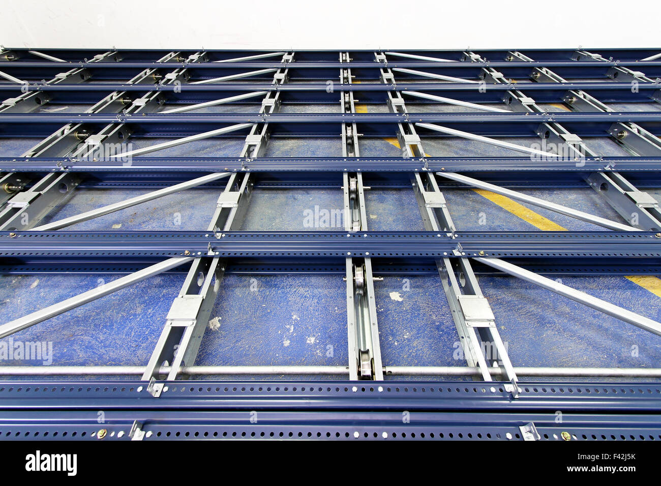 Rolling shelves hi-res stock photography and images - Alamy