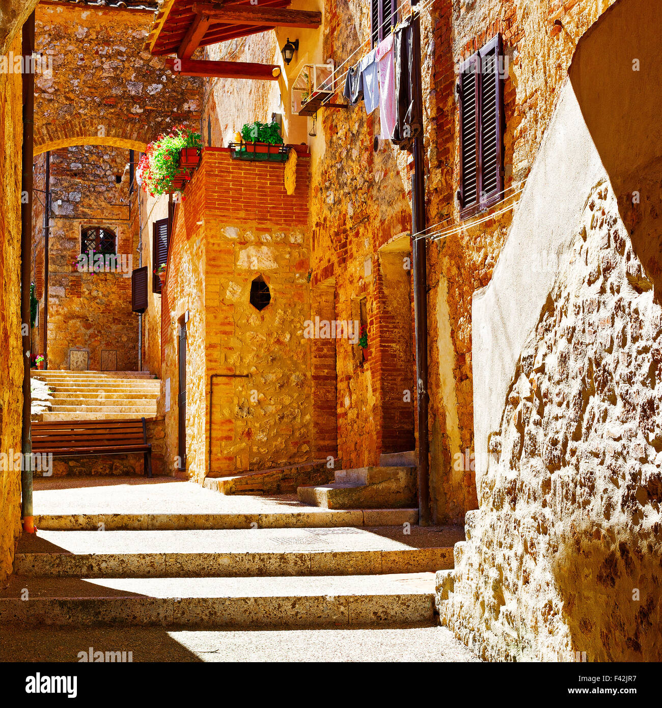 Shade drying hi-res stock photography and images - Alamy