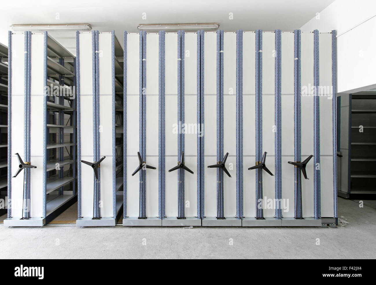 File systems hi-res stock photography and images - Alamy