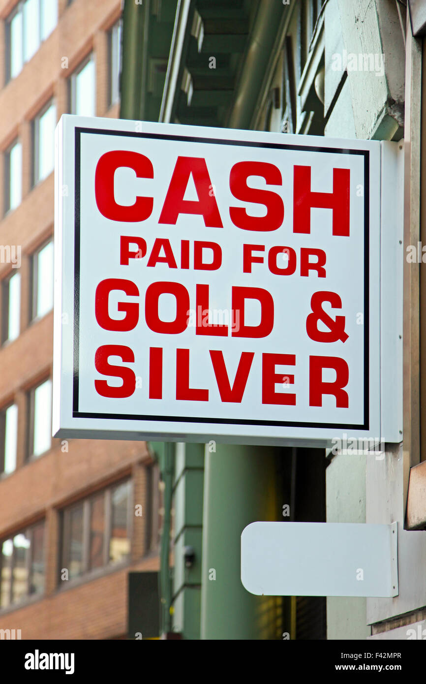 Gold shop cash sign hi-res stock photography and images - Alamy