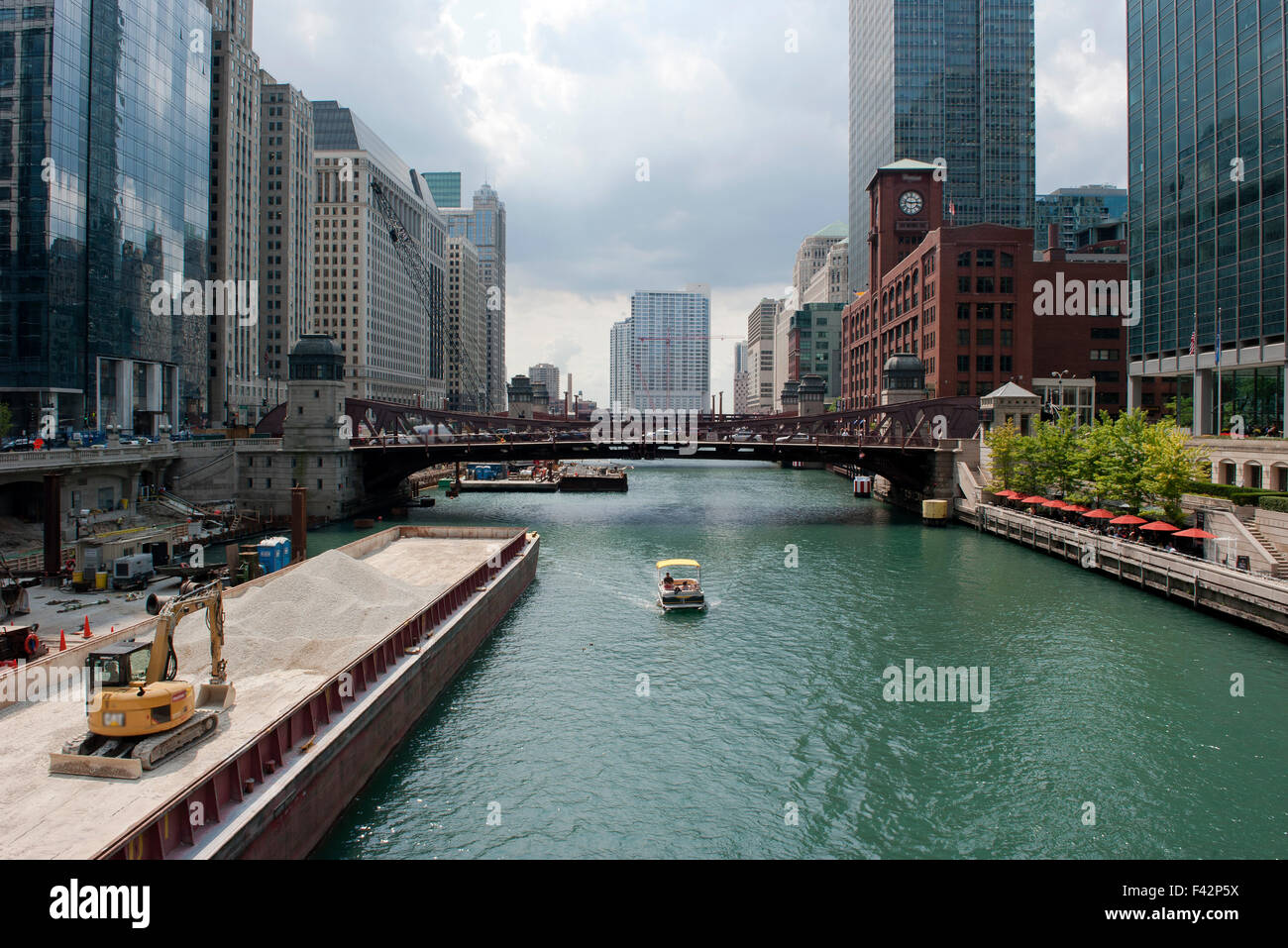 Clark Street Bridge over the Chicago River, Chicago, Illinois, USA ...