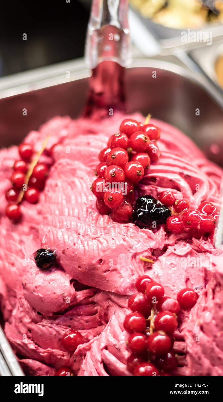 Currant ice cream hi-res stock photography and images - Alamy