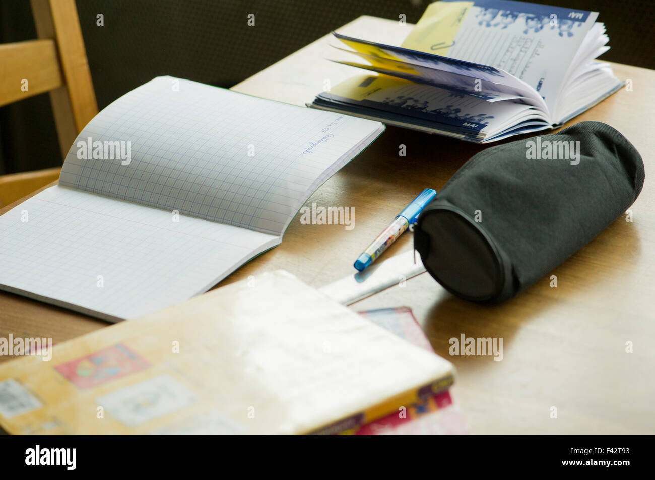 Textbooks and pens hi-res stock photography and images - Alamy