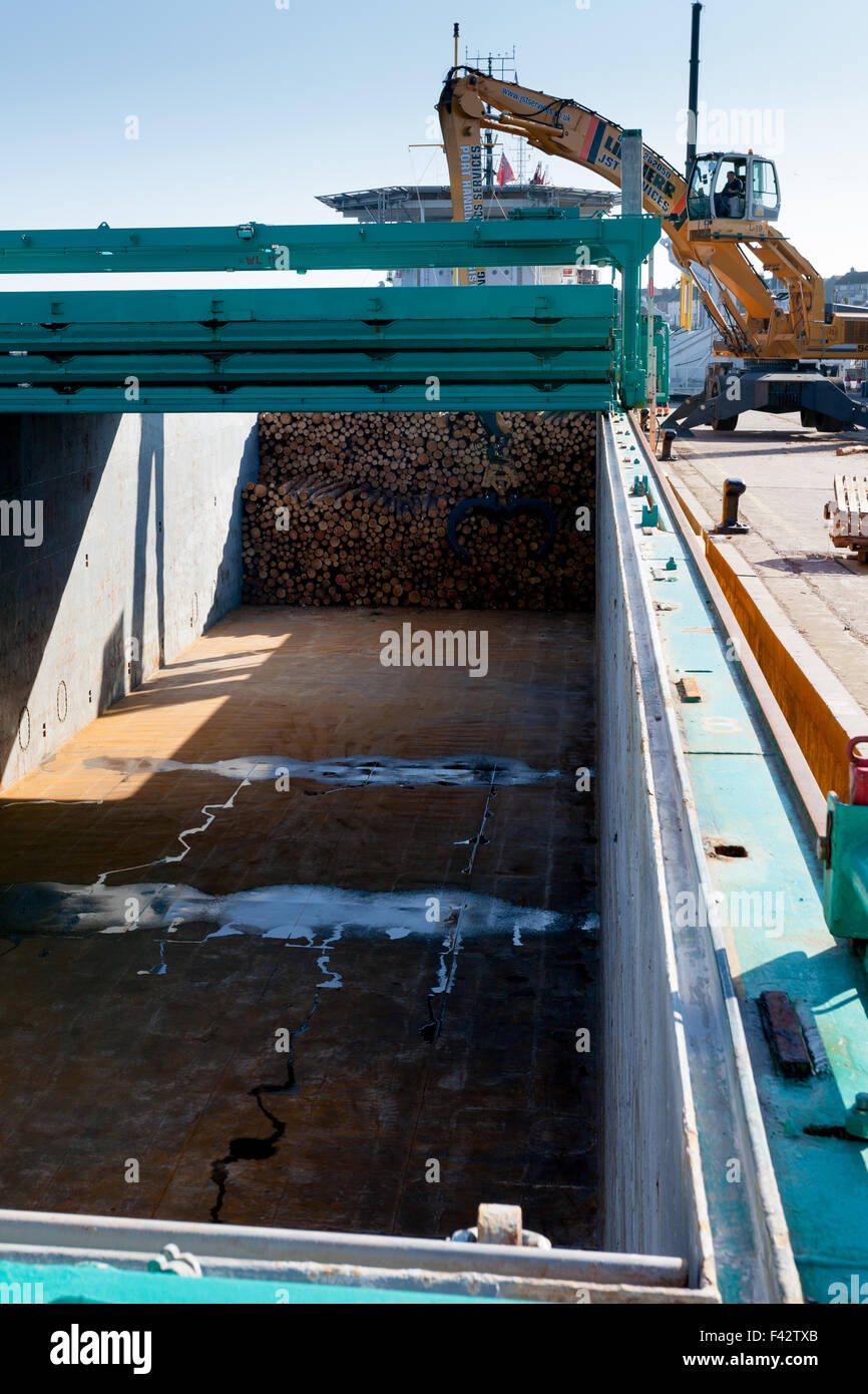 Timber carrier hi-res stock photography and images - Alamy