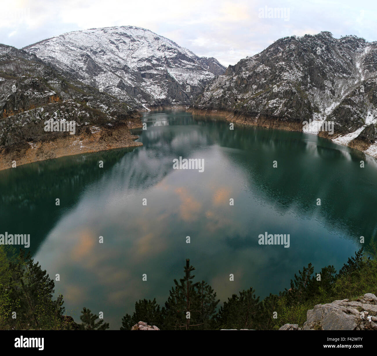 Lake Piva fisheye Stock Photo - Alamy