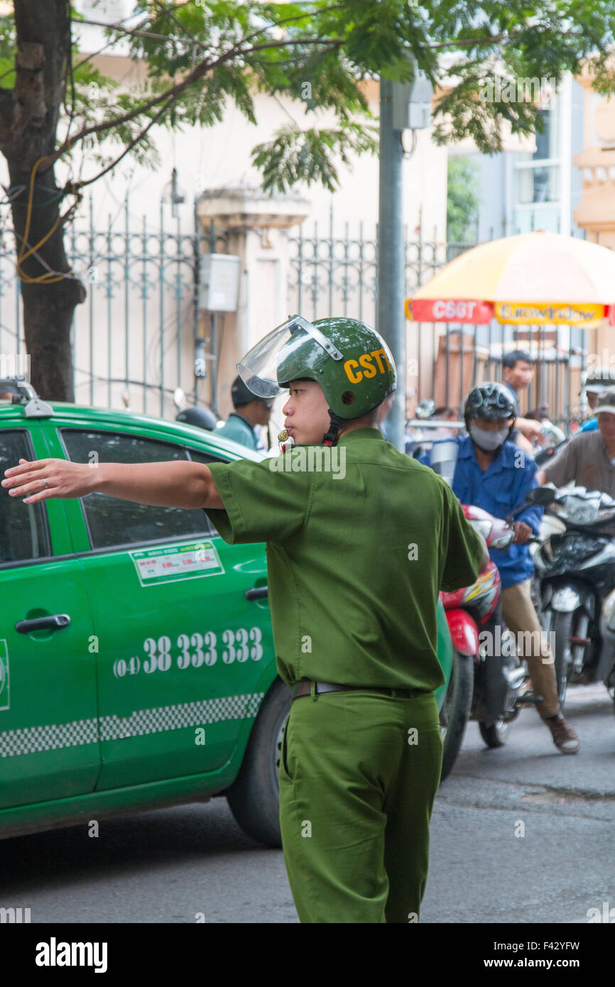 Riot policeman hi-res stock photography and images - Alamy