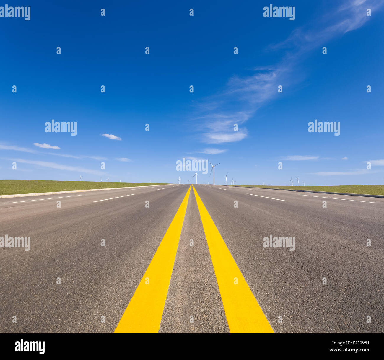 Wind farm line hi-res stock photography and images - Alamy