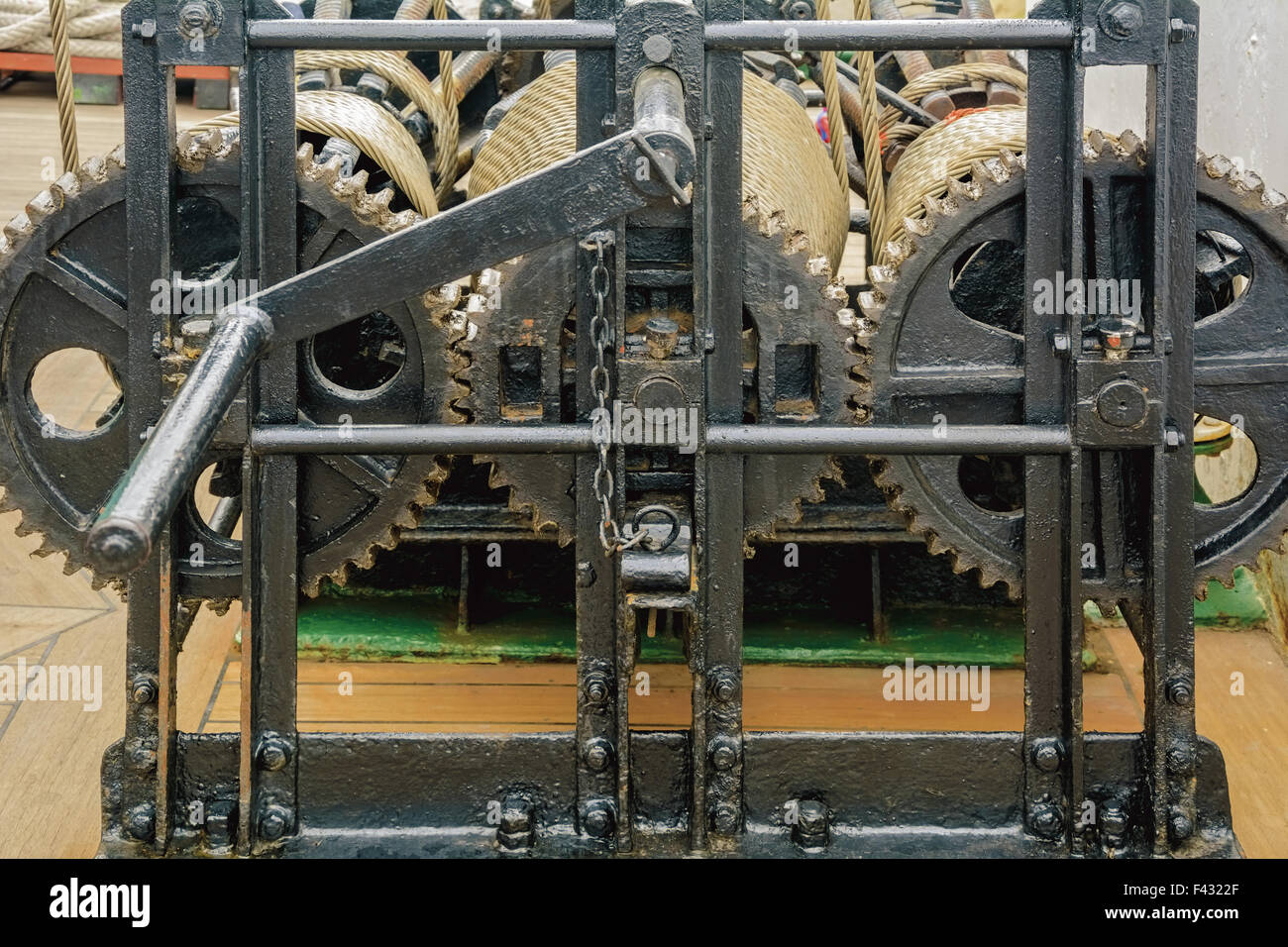 Gearing mechanism hi-res stock photography and images - Alamy