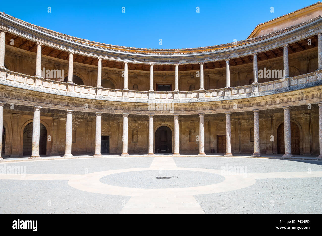 The circular courtyard hi-res stock photography and images - Alamy