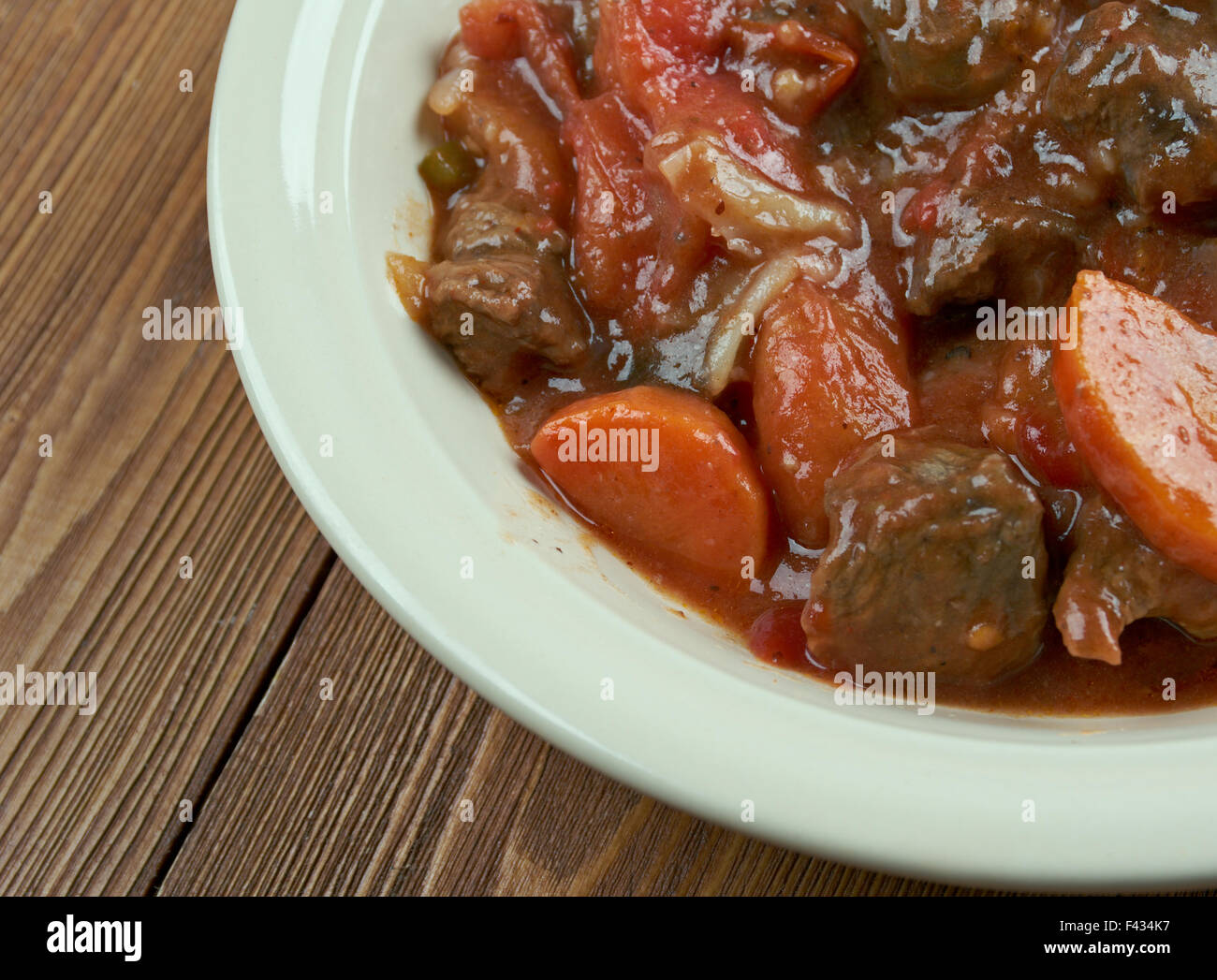 Potjiekos pot hi-res stock photography and images - Alamy