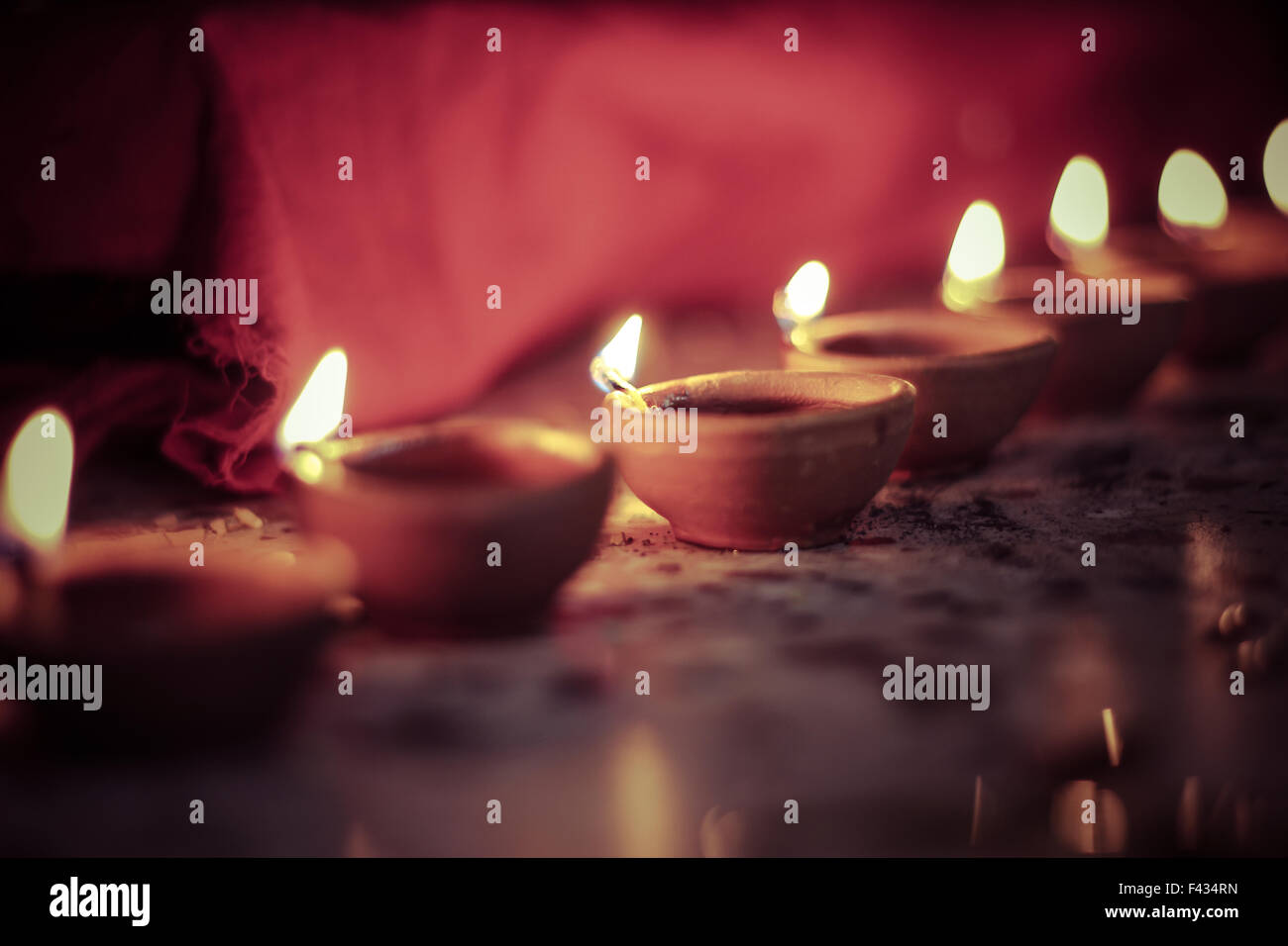 traditional diwali lamps Stock Photo - Alamy