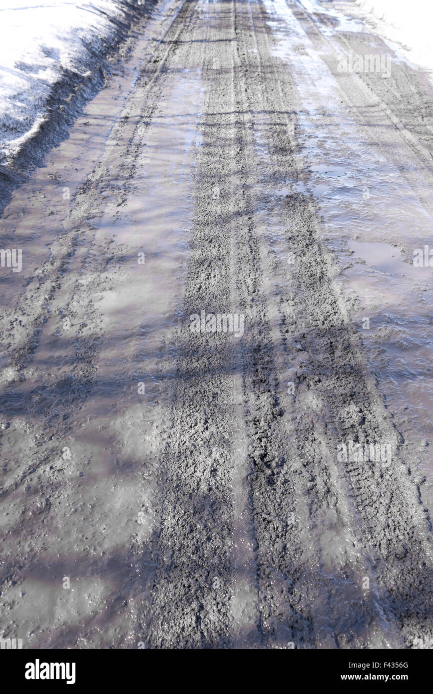 Dirty road hi-res stock photography and images - Alamy