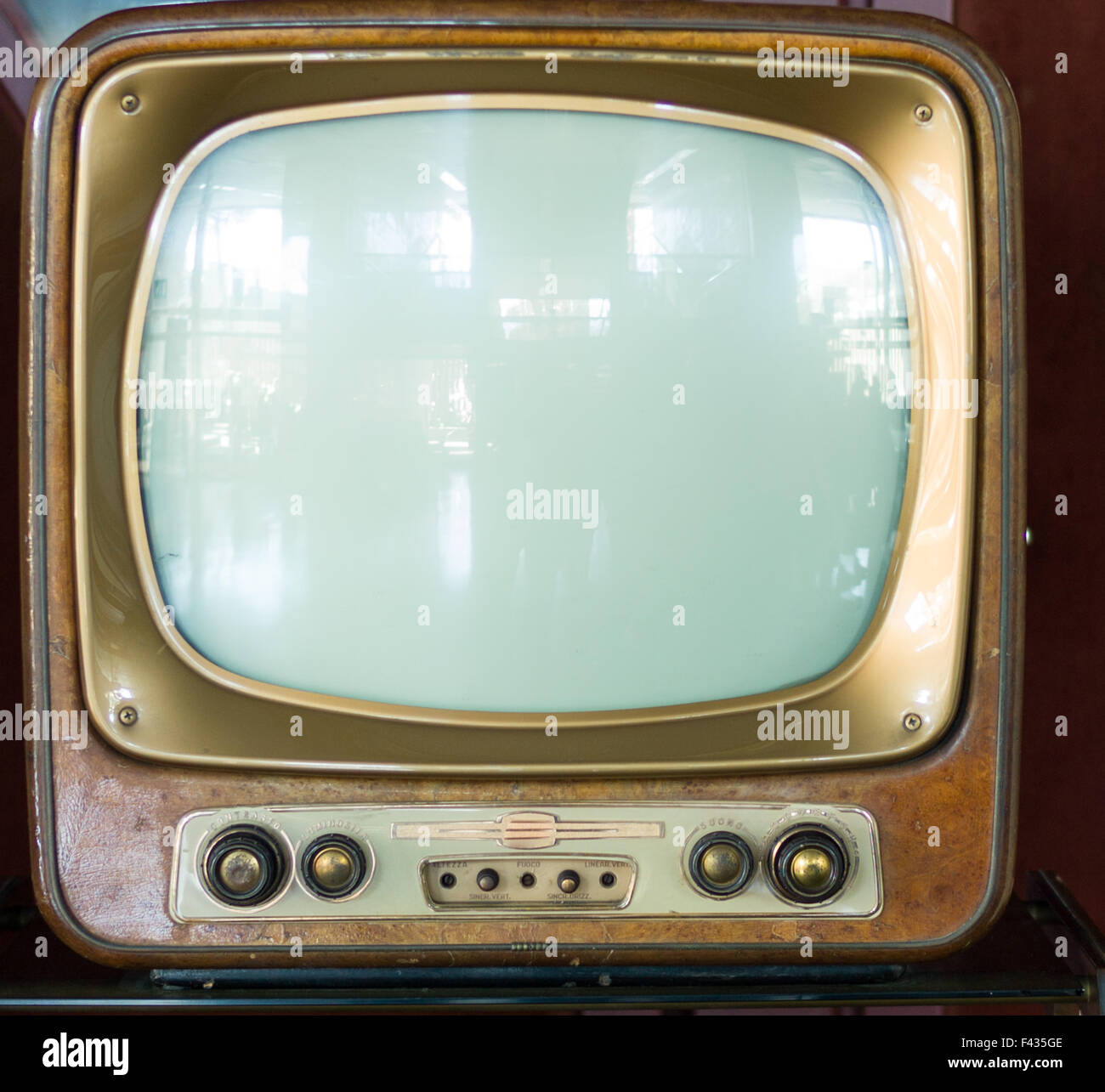 Tv Broadcasting Vintage Stock Photos & Tv Broadcasting Vintage Stock ...