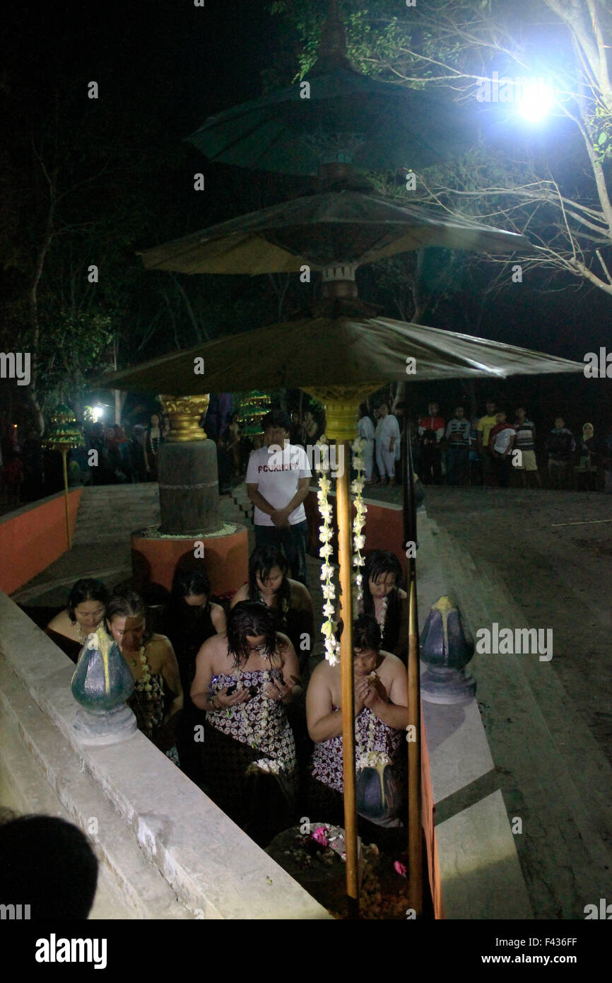 Kulonprogo, Indonesia. 13th Oct, 2015. Residents doing ritual ...