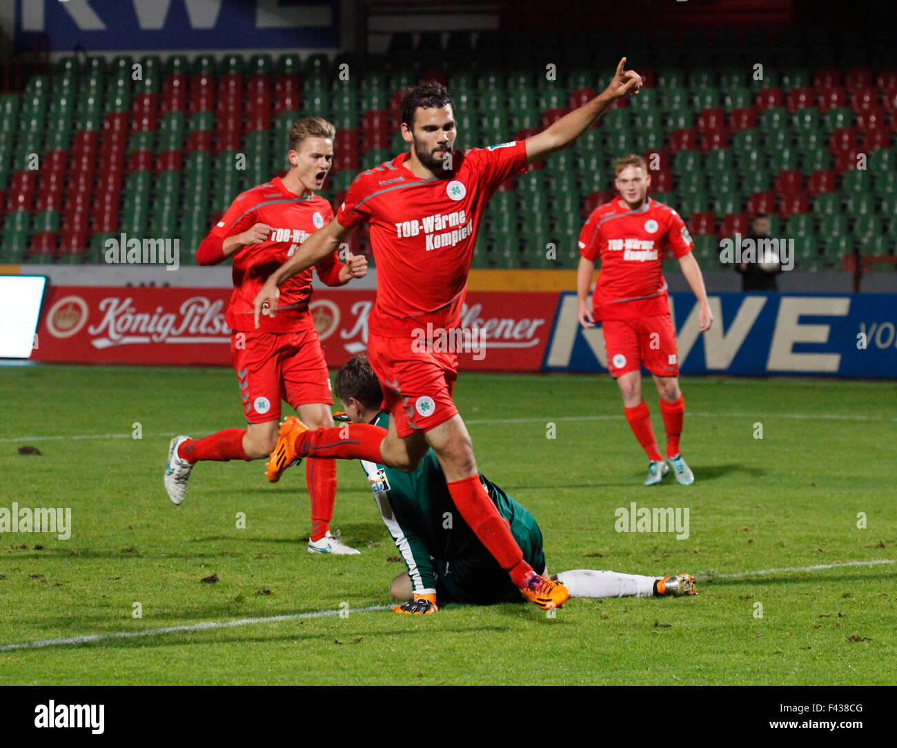 Simon fernandez hi-res stock photography and images - Alamy