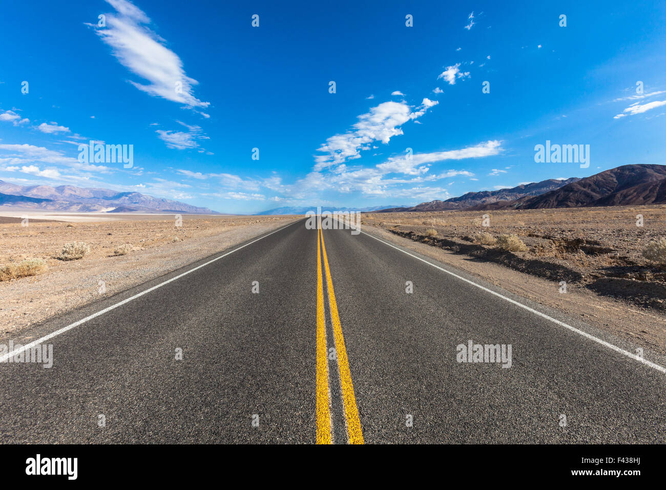 Death valley roadway hi-res stock photography and images - Alamy