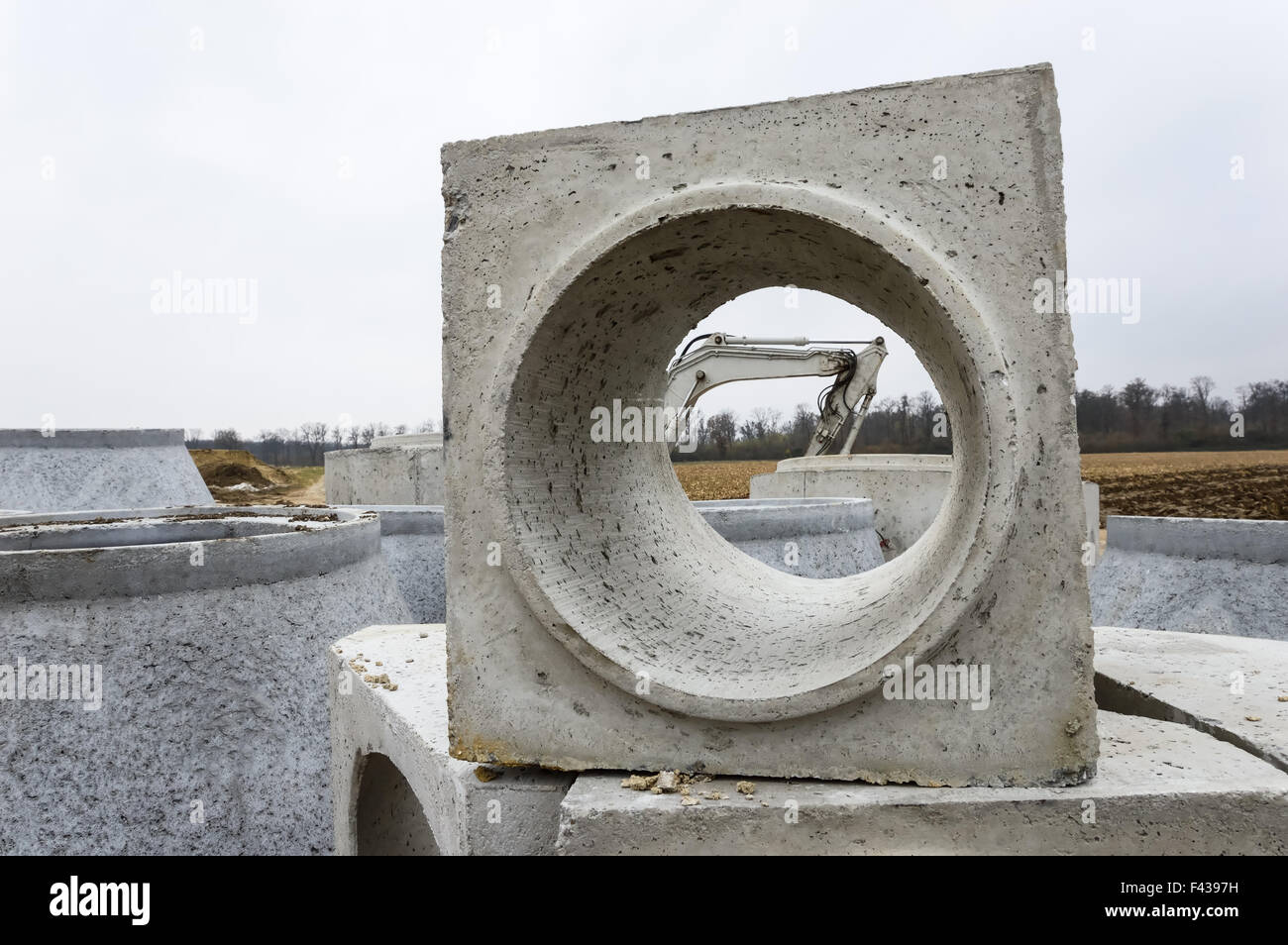 Concrete pipe hi-res stock photography and images - Alamy