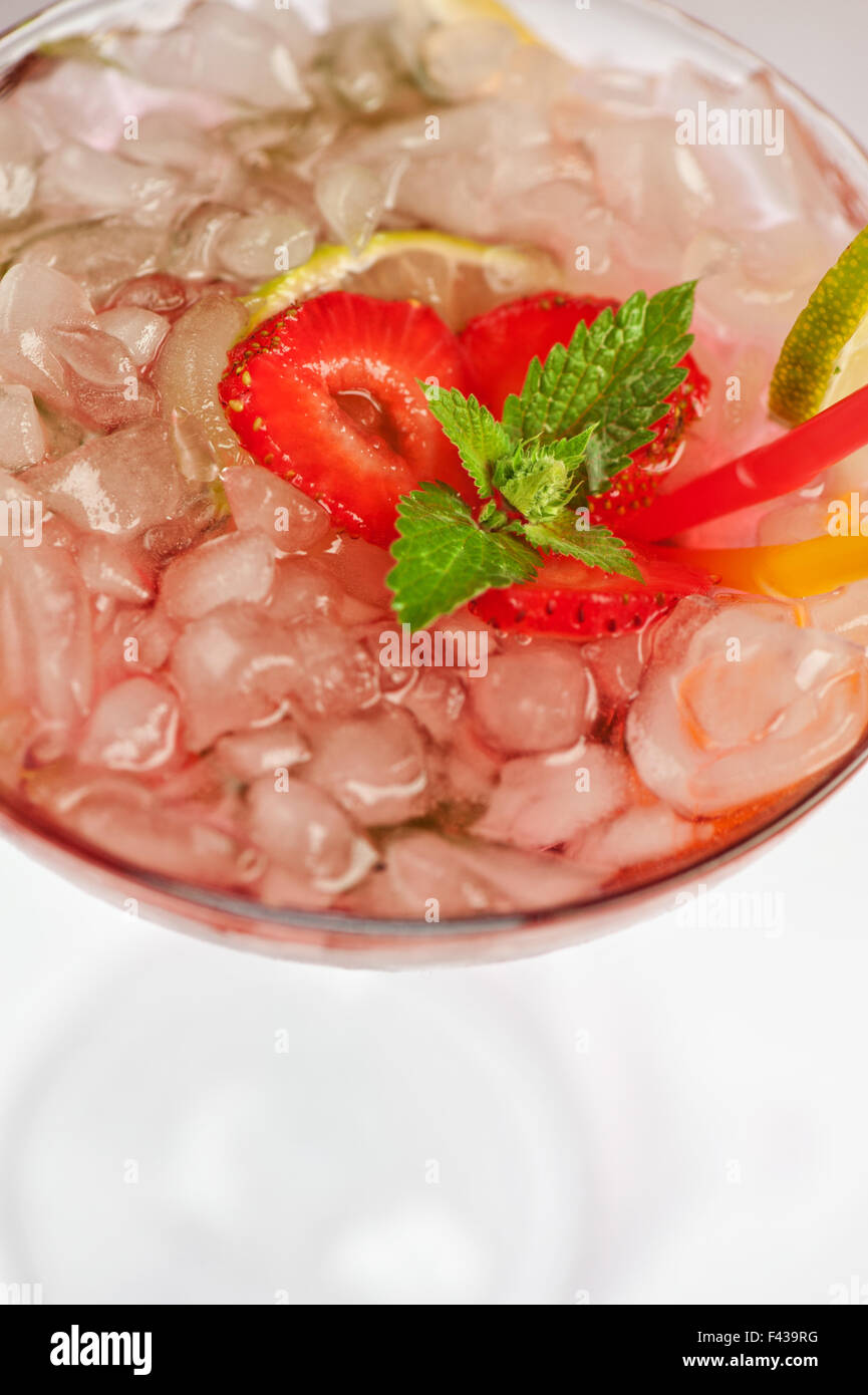 Strawberry mohito cocktail Stock Photo - Alamy