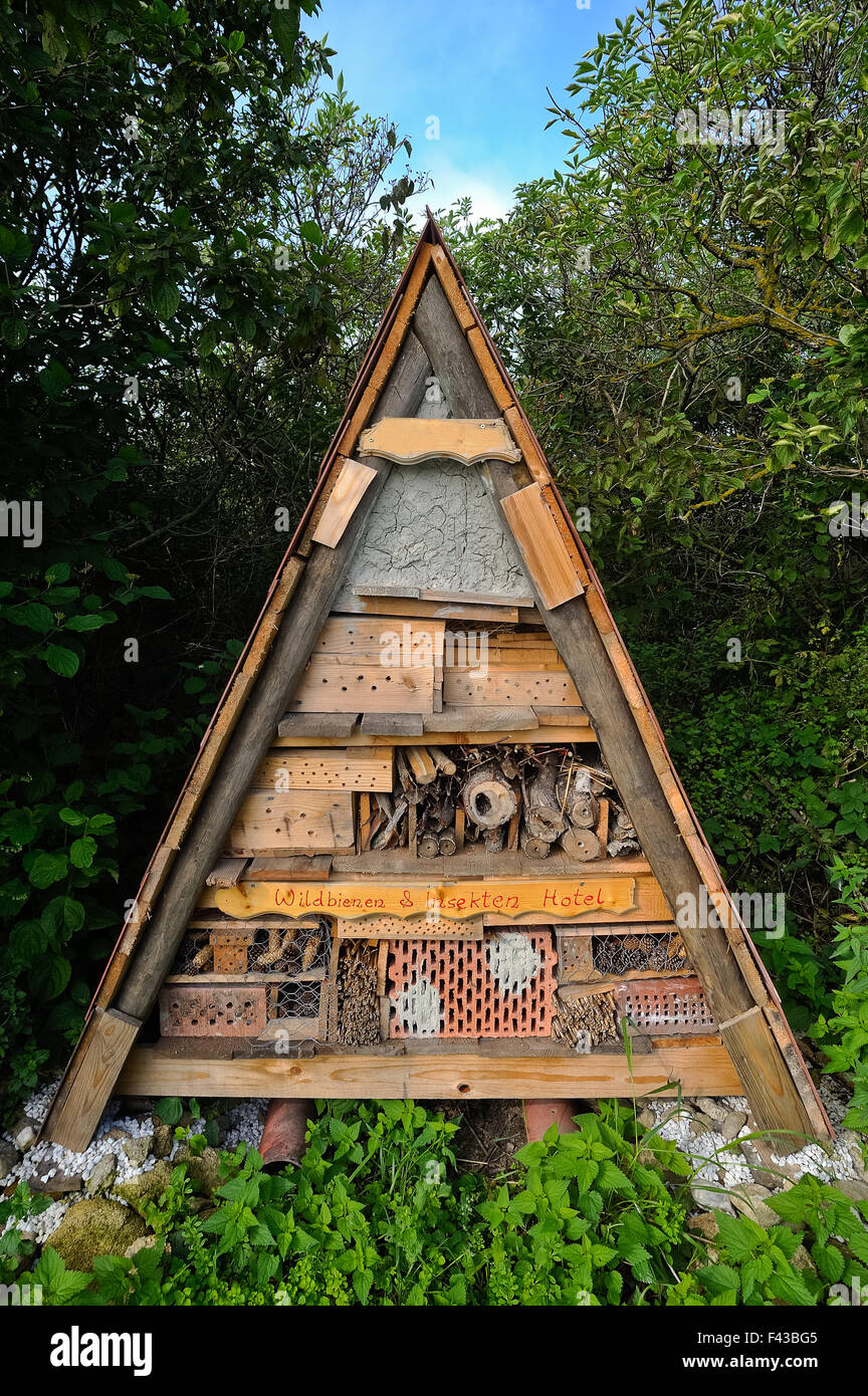 Insect hotel hi-res stock photography and images - Alamy