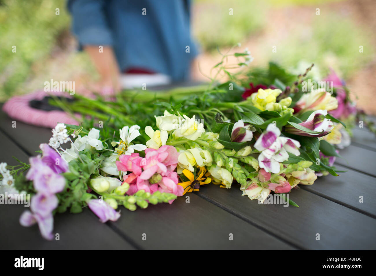 Summer bunch of flowers hi-res stock photography and images - Alamy