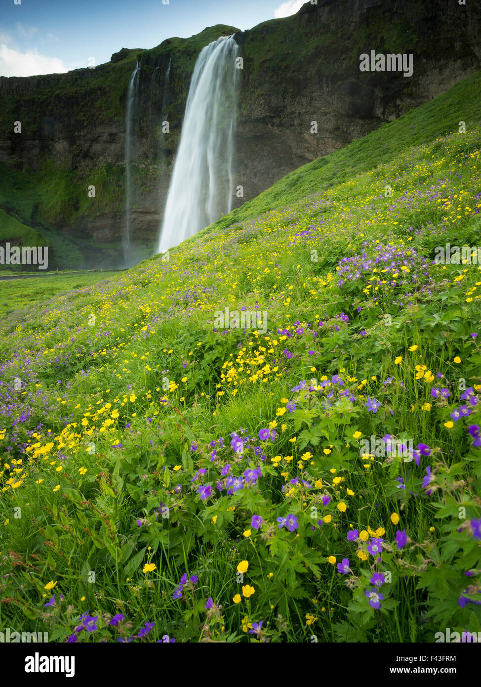 Cliff over water hi-res stock photography and images - Alamy