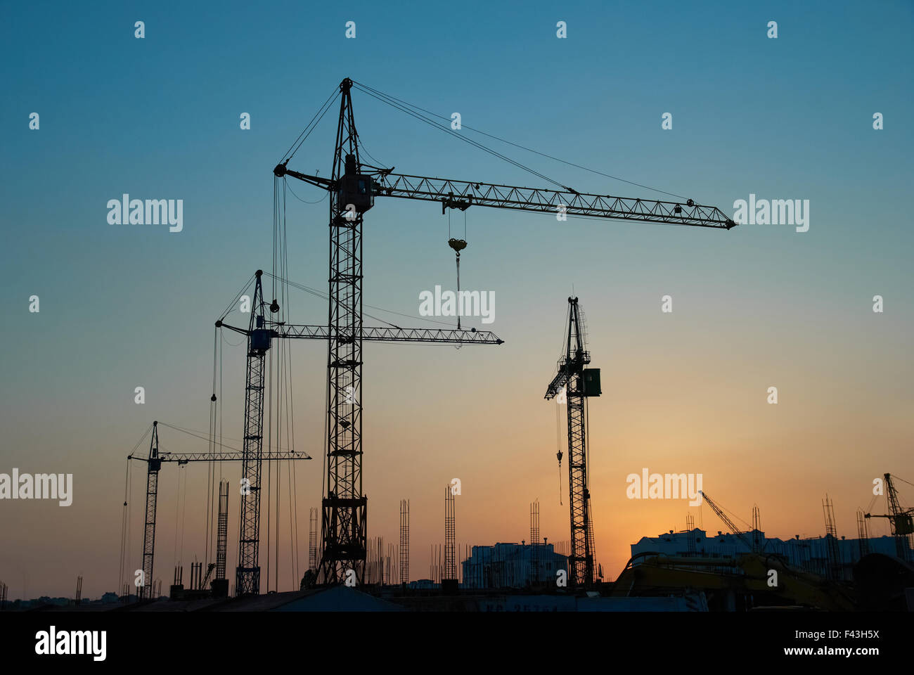 Real cranes hi-res stock photography and images - Alamy