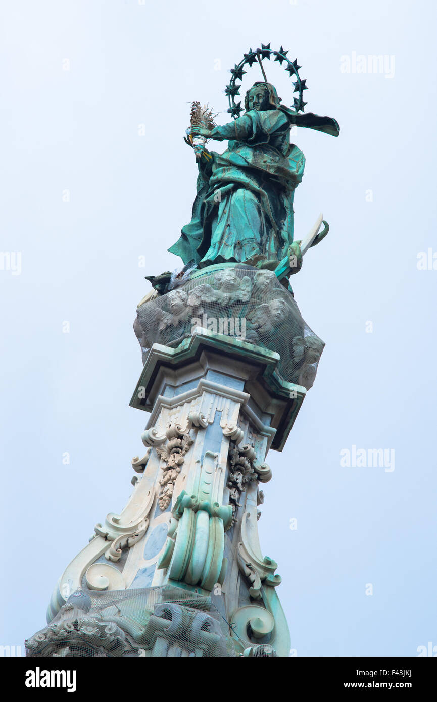 Ashlar symbols hi-res stock photography and images - Alamy