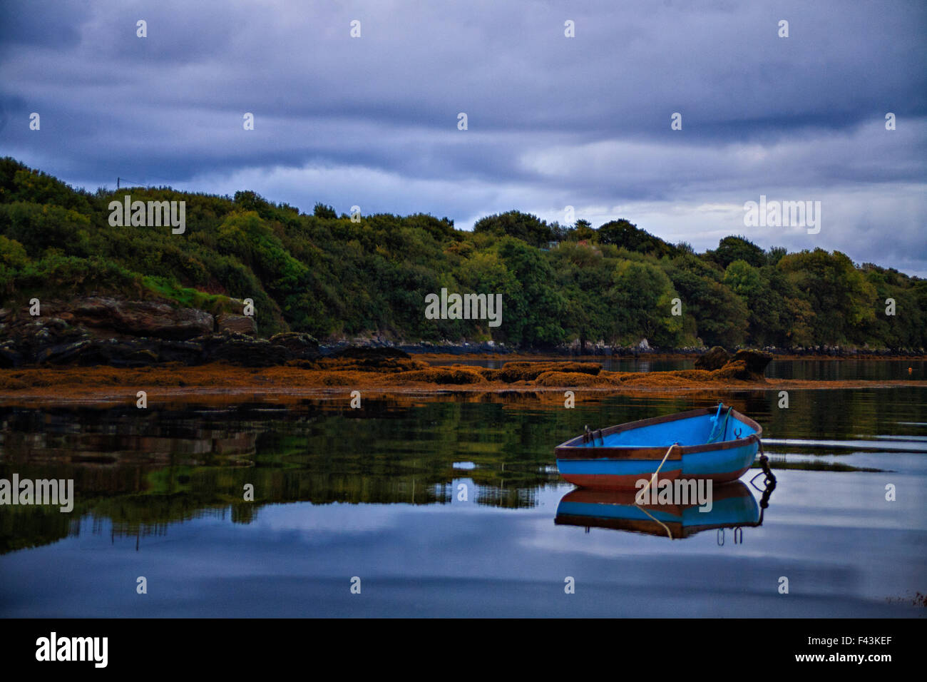 Dark blue boat hi-res stock photography and images - Alamy