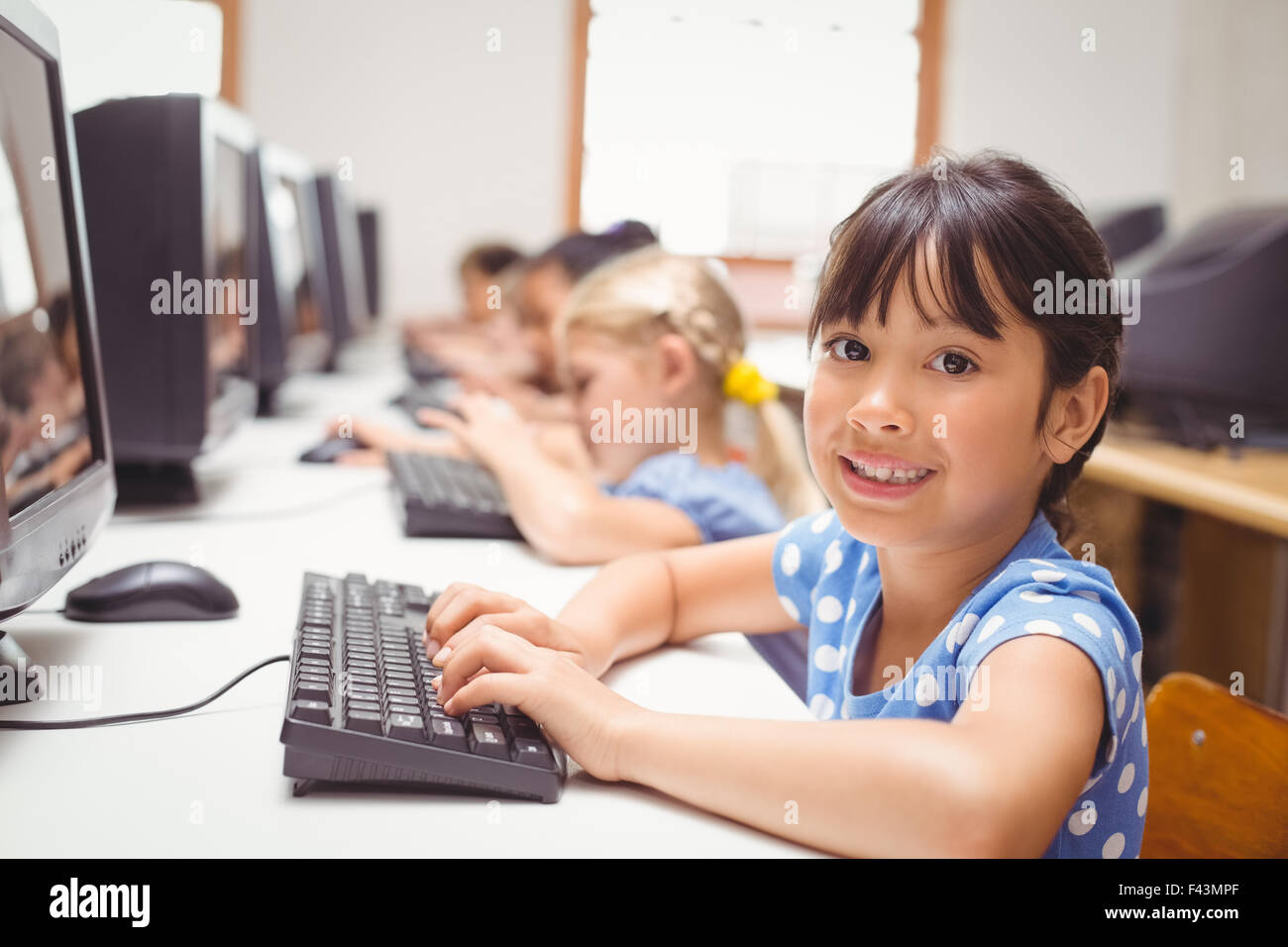 Pupils in class room hi-res stock photography and images - Alamy