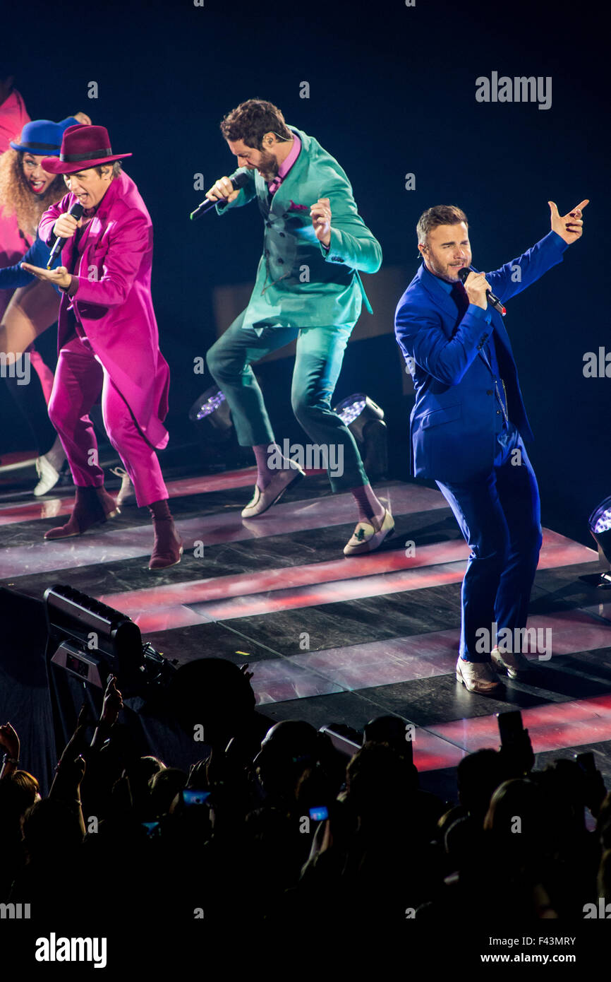 Gary barlow and mark owen of take that on stage hi-res stock ...