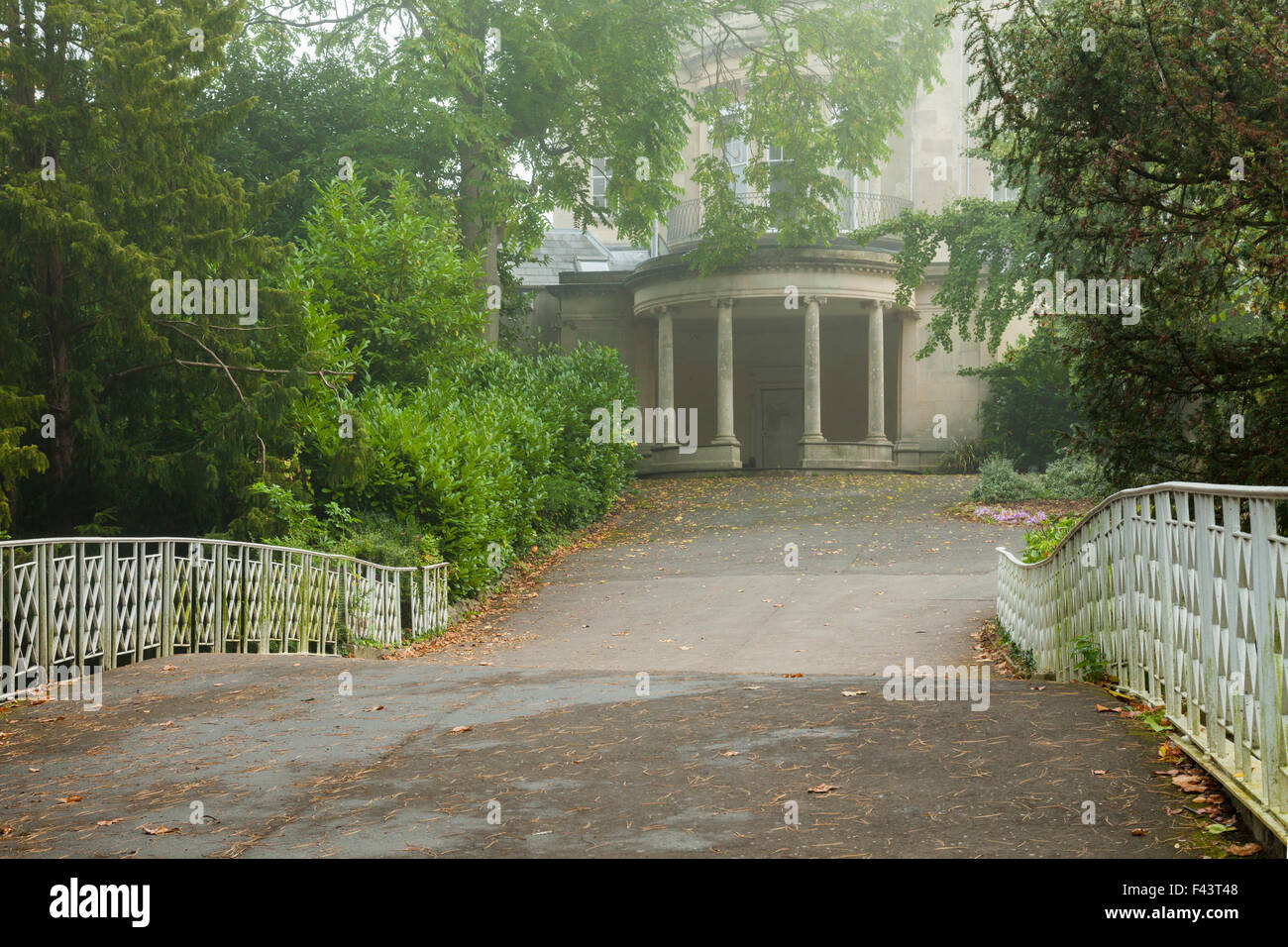 Misty autumn morning at Sydney Gardnes in Bath, Somerset, England Stock ...