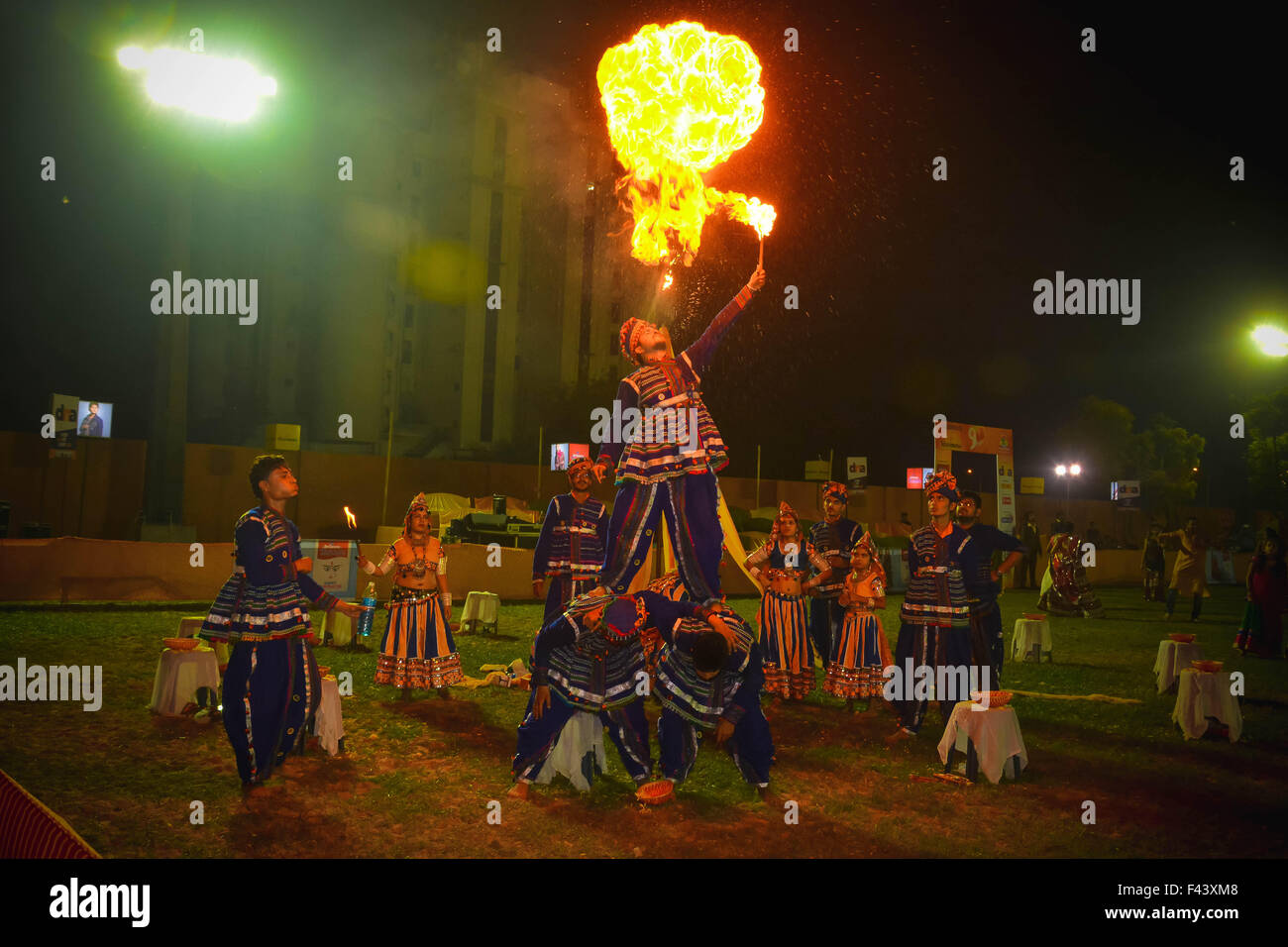 Garbo dance hi-res stock photography and images - Alamy