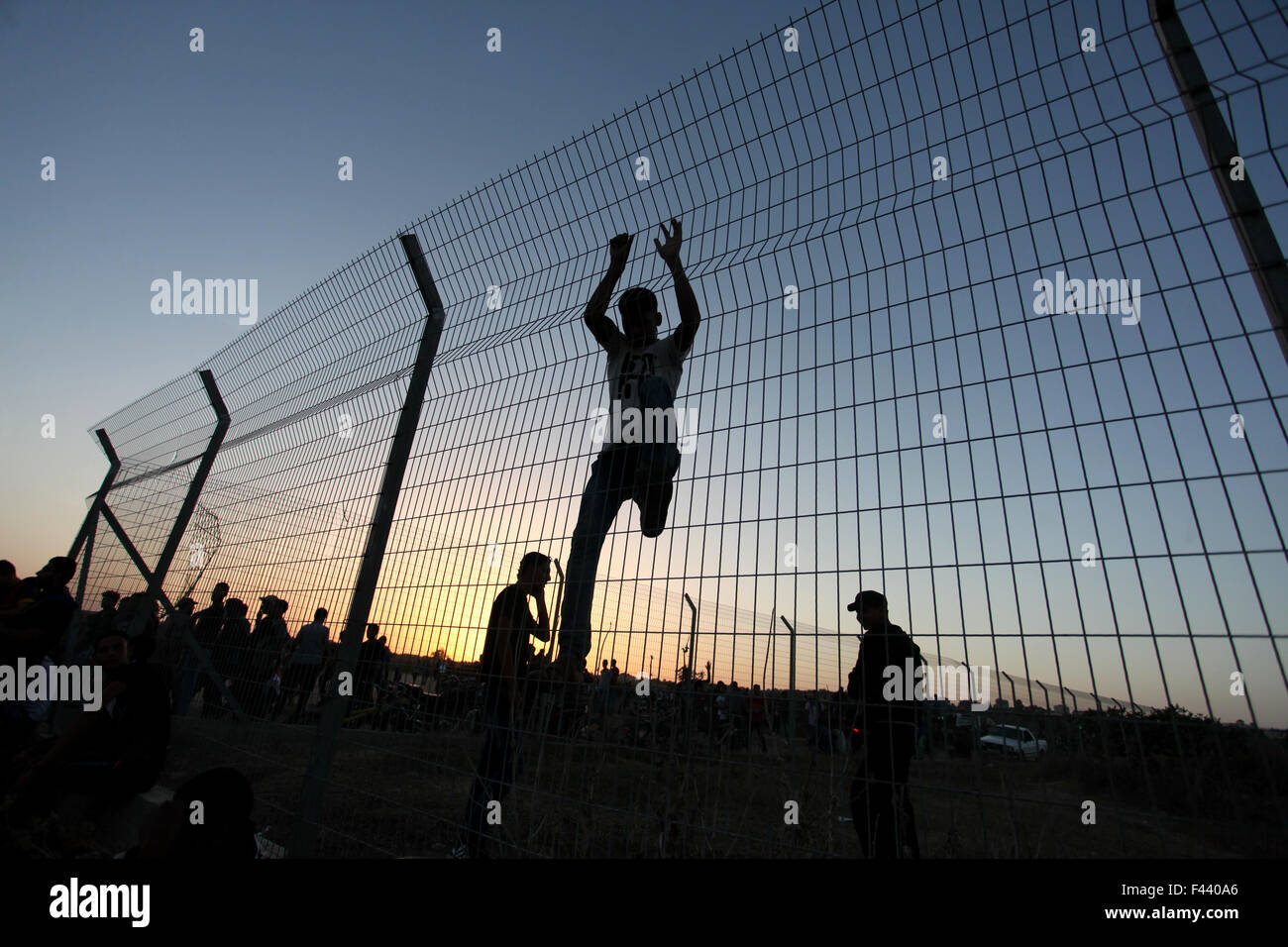 Bureij, Gaza Strip, Palestinian Territory. 14th Oct, 2015. Palestinian ...