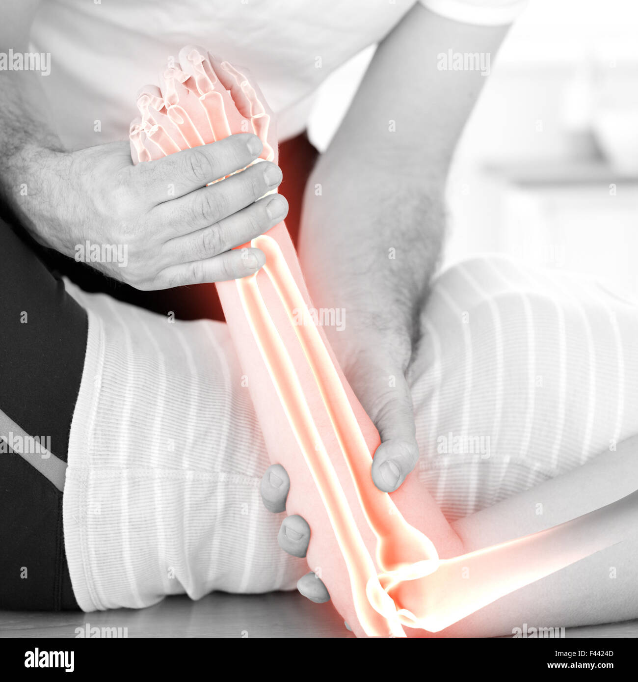Highlighted bones of woman at physiotherapist Stock Photo - Alamy