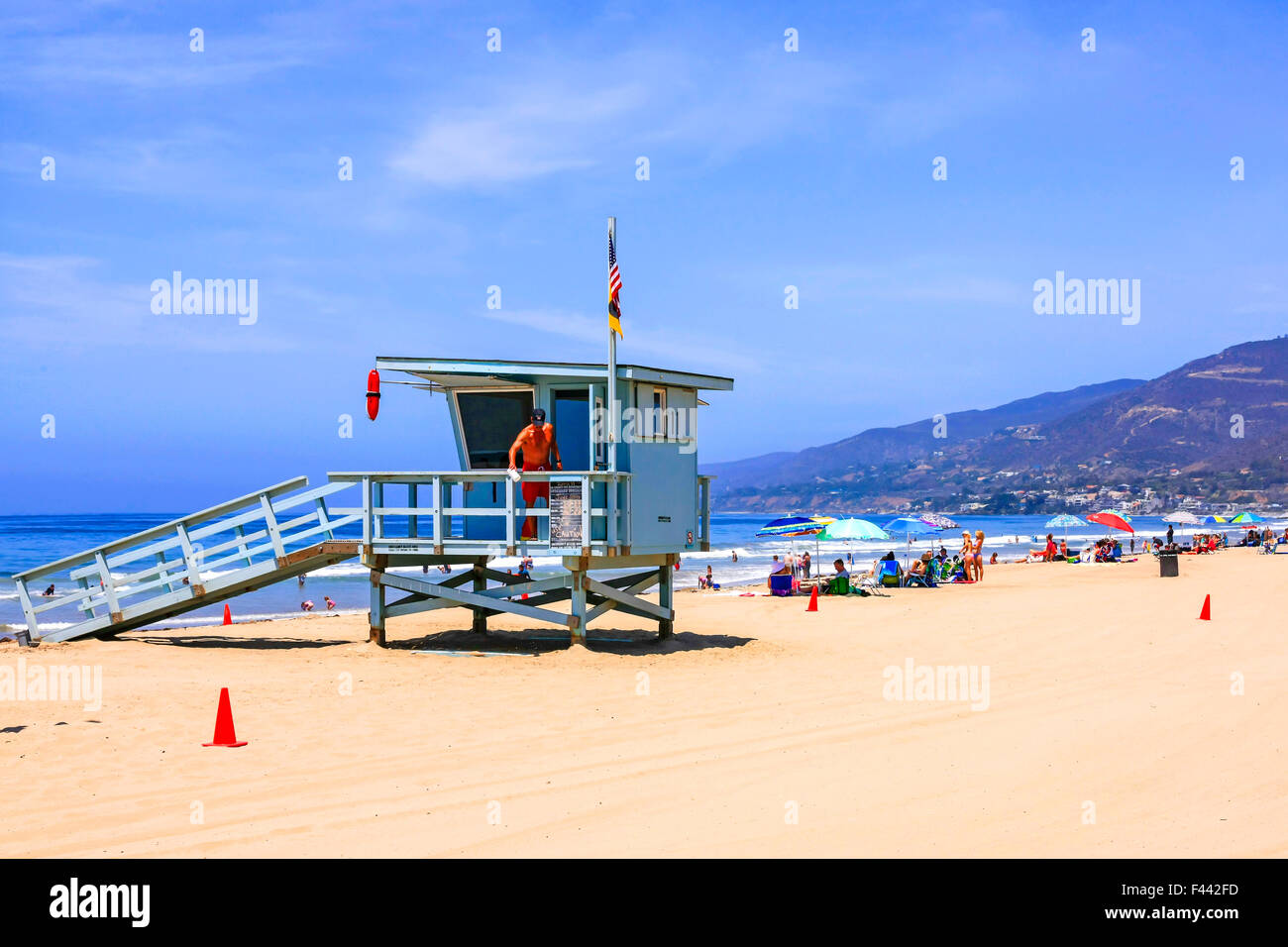 Lifeguard station on the Californian beach near Ventura Stock Photo - Alamy