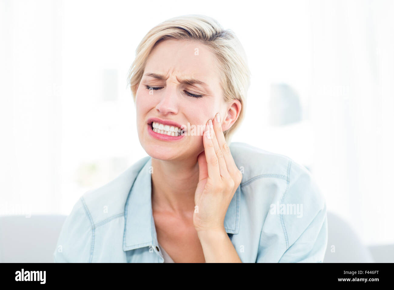 Woman having toothache hi-res stock photography and images - Alamy