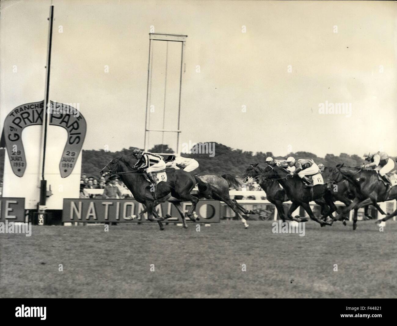 Jan. 10, 1962 - San Romans wins the Grand Prix: Photo shows San Roman ...