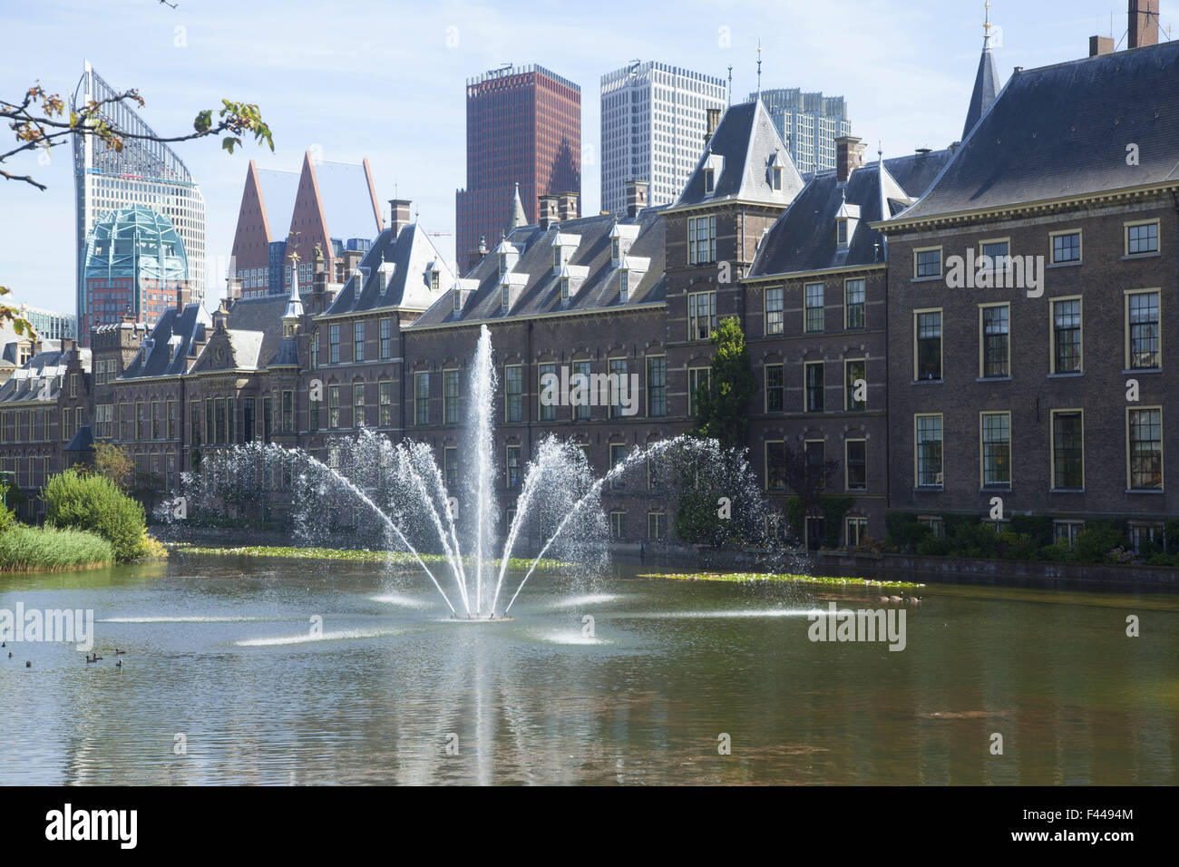 The hague netherlands parliament buildings hi-res stock photography and ...