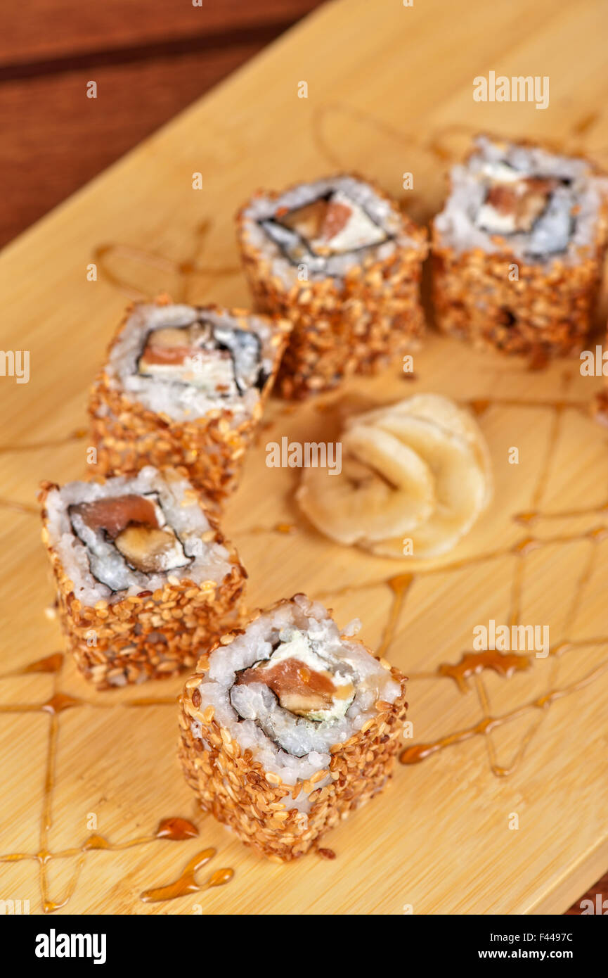 sesame sushi rolls Stock Photo - Alamy