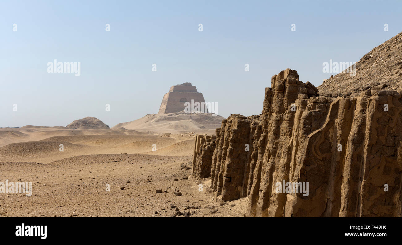 Niche pyramid pyramid hi-res stock photography and images - Alamy