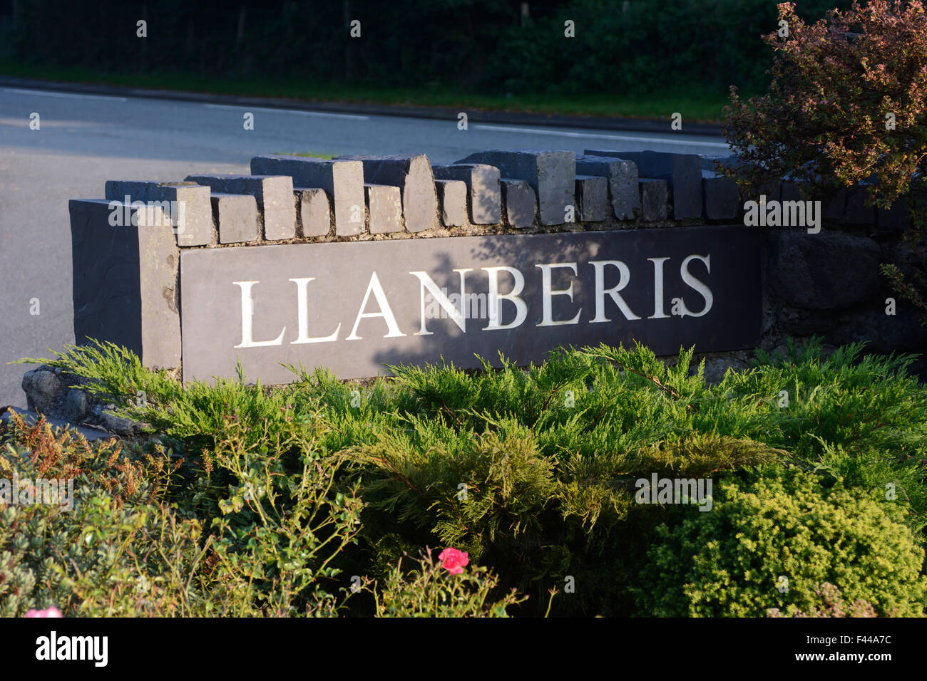 Llanberis village hi-res stock photography and images - Alamy